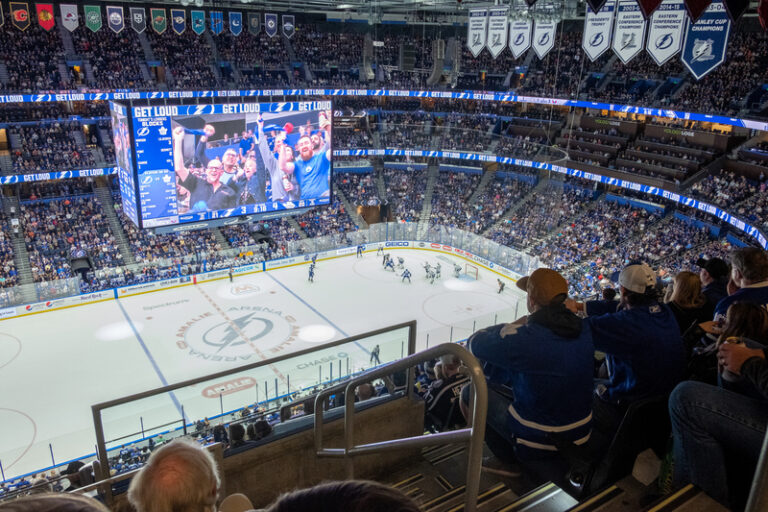 Lightning Surge Past Penguins with Key Shorthanded Goal in 6-3 Win ...